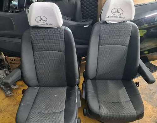 Передние сиденья Mercedes W639