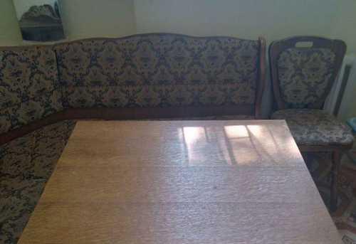 Кухонный уголок угловой со столом и стульями