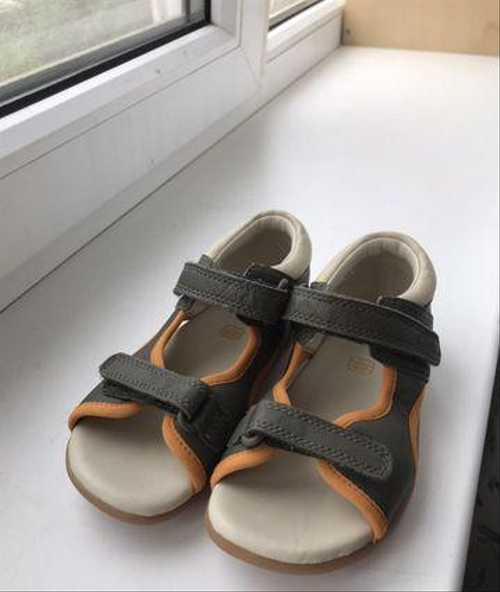 Сандали детские новые Clarks