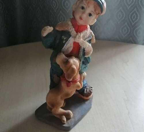 Статуэтка Мальчик с собакой