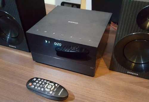 Минисистема Samsung MM-J320