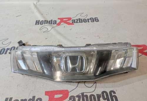 Решетка радиатора Honda Civic 5D 8 FK R18A2 2007