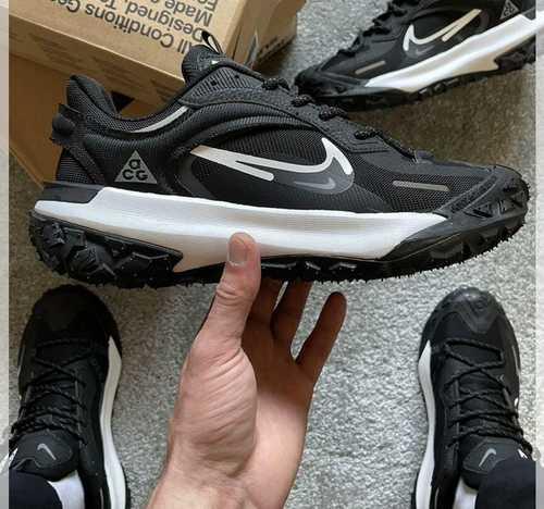 Трекинговые кроссовки Nike