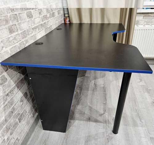 Игровой компьютерный стол 140х90, в идеале