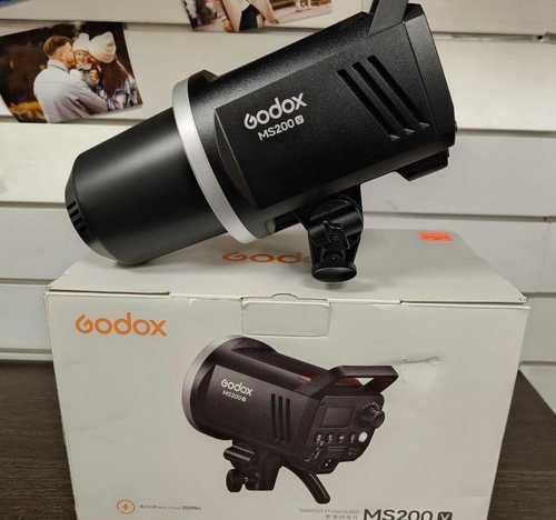 Вспышка студийная Godox MS200V