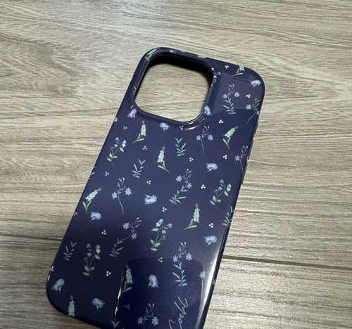 Чехол на iPhone 15 pro uniq