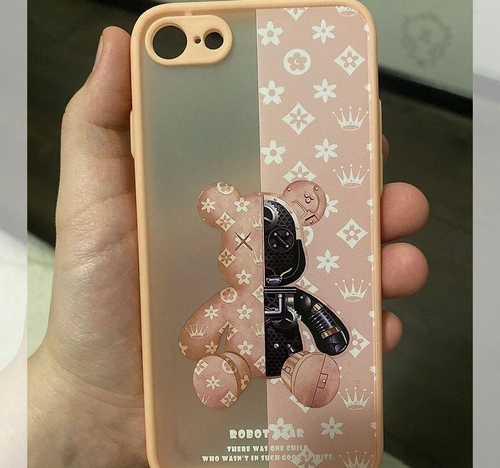 Чехол на iPhone 8