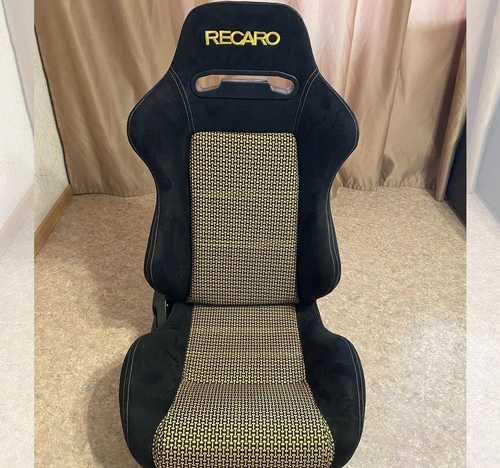 Сиденье полуковш recaro