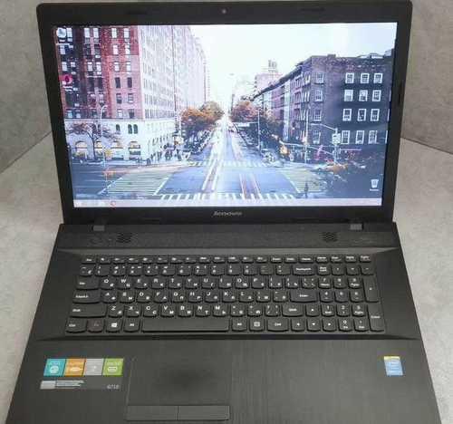 Lenovo 17.3" / i3 / 8Gb / SSD