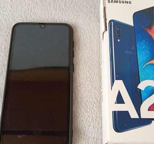 Samsung Galaxy A20, 3/32 ГБ