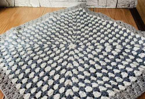 Вязаный коврик из натуральной шерсти
