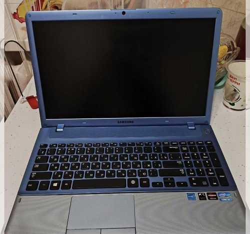 Ноутбук Samsung np300v5c