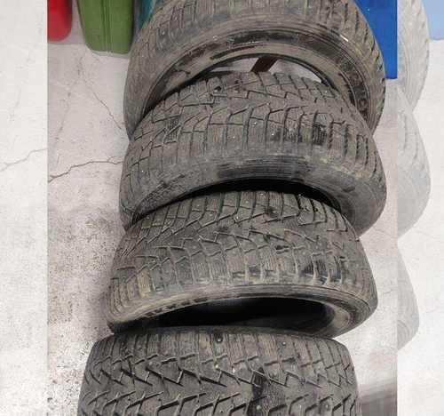 Maxxis ArcticTrekker NP3 225/60 R17