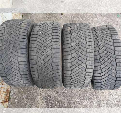 Pirelli Ice Zero FR 255/45 R20 105H