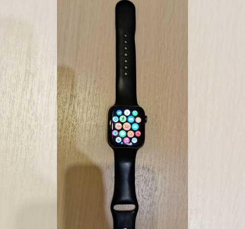 Смарт-часы apple Watch 4 44mm