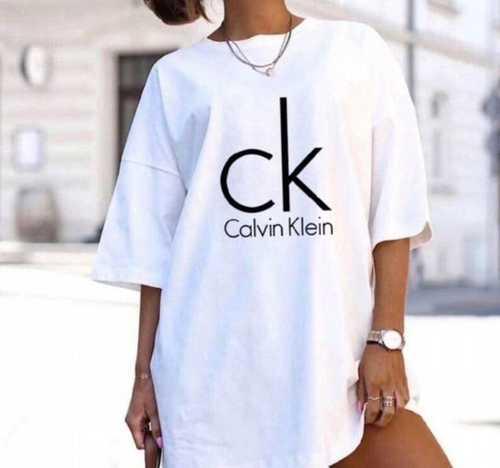 Новая футболка Calvin Klein белая