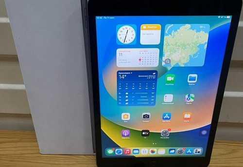 Планшет Apple iPad 2020 Wi-Fi 32 гб