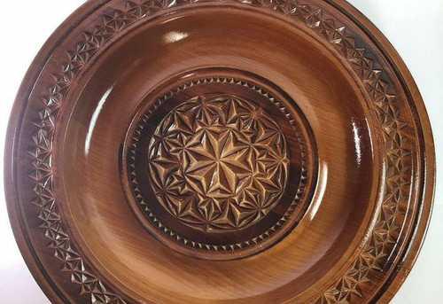 Тарелка деревянная резная, кедр