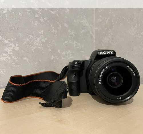 Зеркальный фотоаппарат Sony SLT-a37