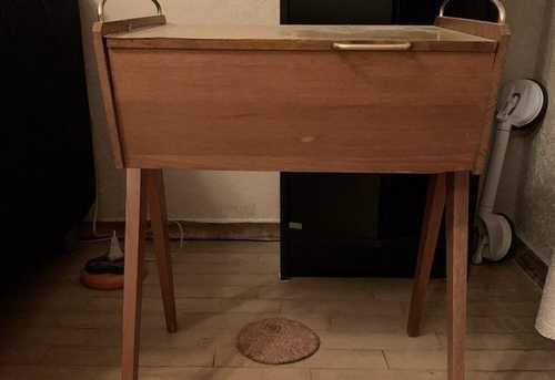 Винтажный столик для рукоделия, Швеция