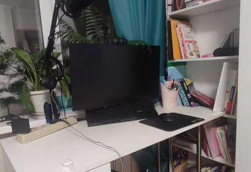 Компьютерный или письменный стол