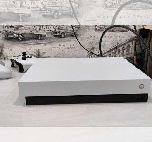 Xbox one x и 2 джостика