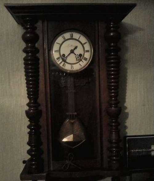Старинные настенные антикварные часы с боем Мозер