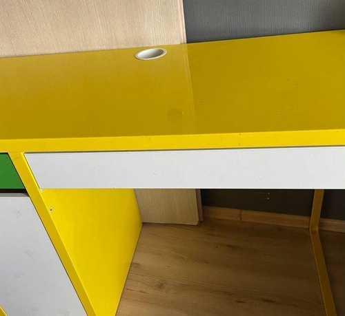 Стол IKEA для школьника письменный