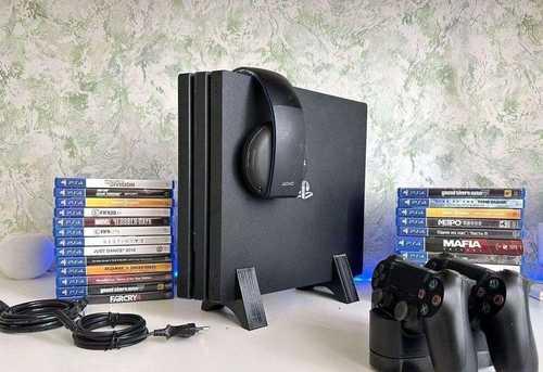 Sony Playstation 4 Pro 1Tb + игры