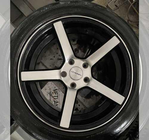 Диски литые R17 Vossen 5x114.3