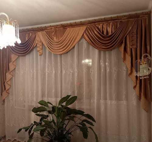 Шторы и лабрекен
