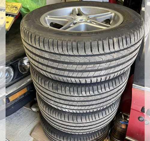 Pirelli Cinturato P7 225/55 R16