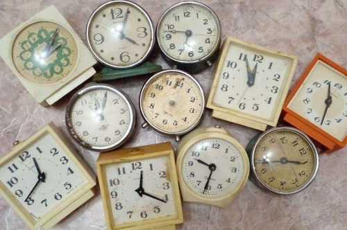 Часы -будильник СССР севани