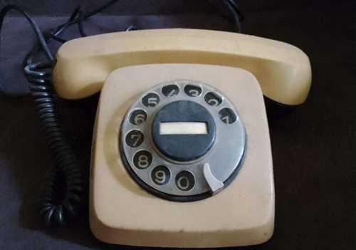 Старый телефон СССР