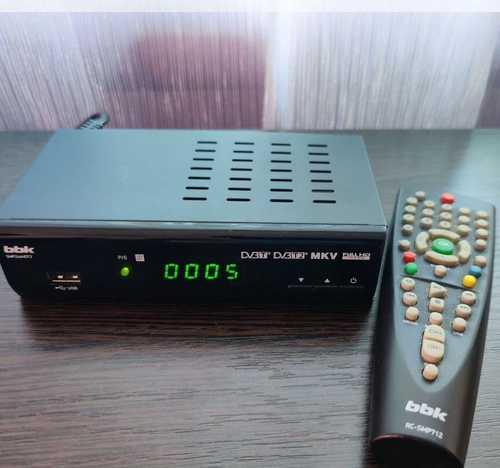 Цифровой ресивер DVB-T2 BBK