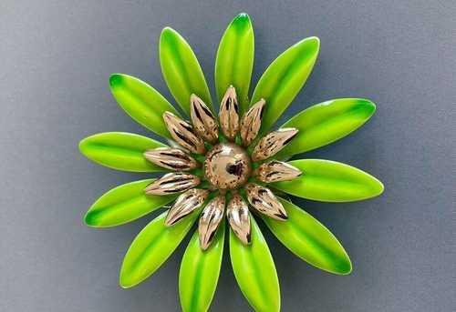 Винтажная брошь Sarah Coventry Зеленый цветок