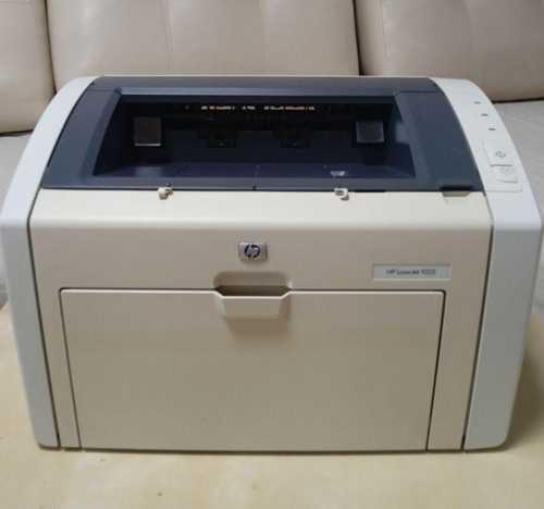 Продам принтер HP LaserJet 1022