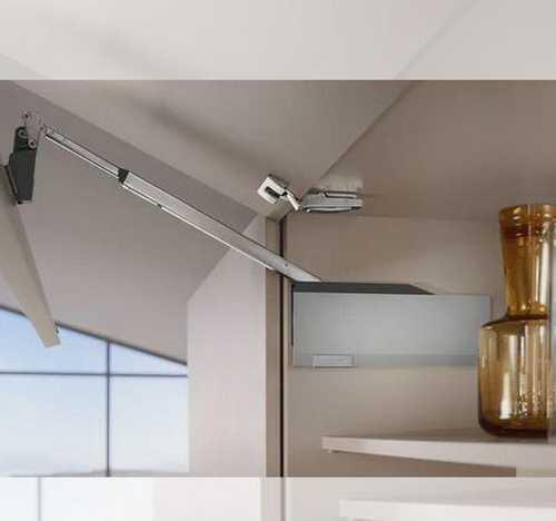 Фурнитура Blum Aventos HF Top