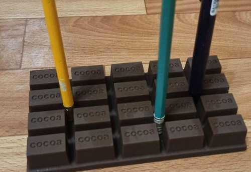 Подставка для ручек в форме шоколада