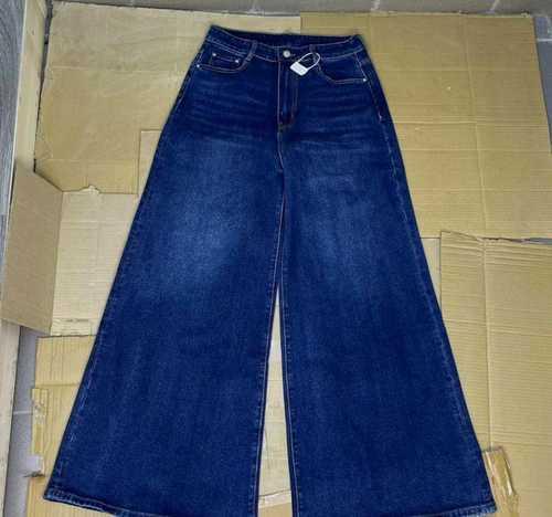 Джинсы огромные yori sport type на руках (выход 43