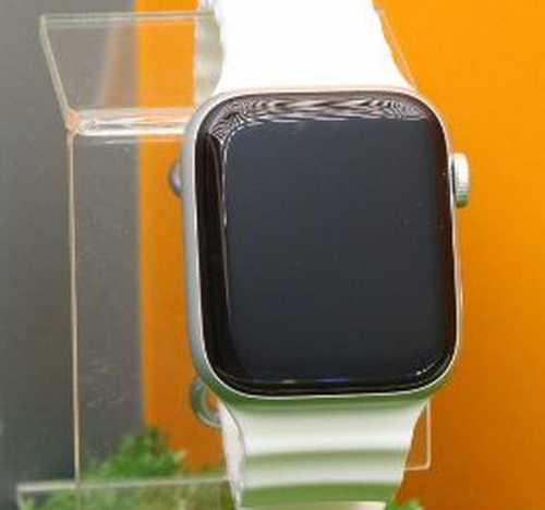 Умные часы Apple Watch SE (2022) 44mm Aluminum Cas