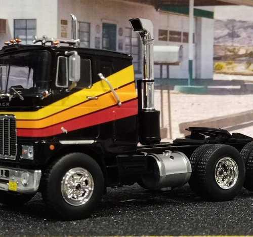 Ixo 1:43 mack Series F (1977)