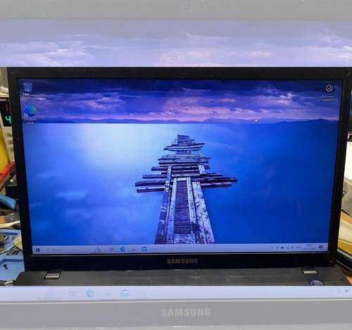 Ноутбук Samsung np300v5a