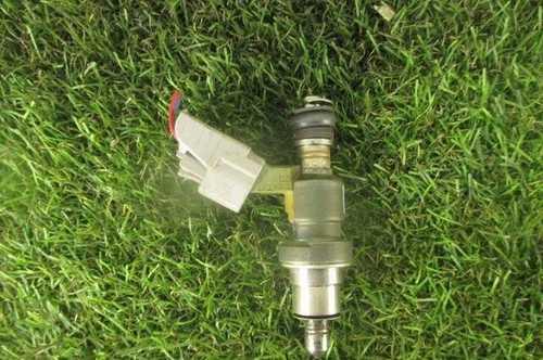 Форсунка на toyota markii JZX110 1JZ-FSE