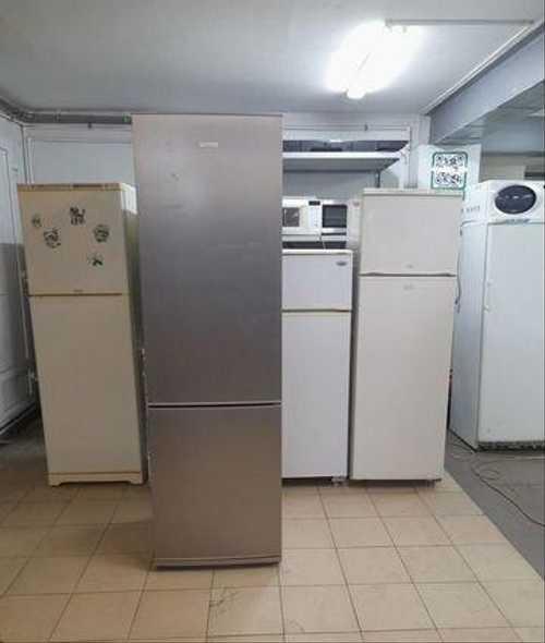 Холодильник Electrolux ERB36098X (1)