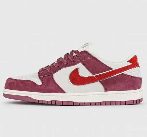 Кроссовки Nike SB Dunk Low Red White