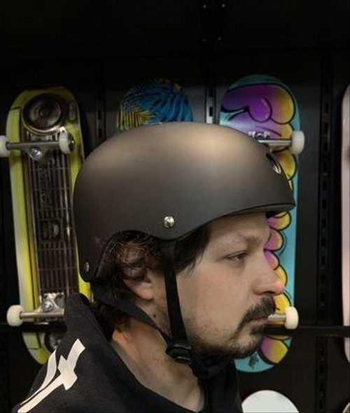 Шлем для скейта