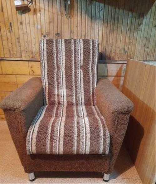 Кресло и стулья