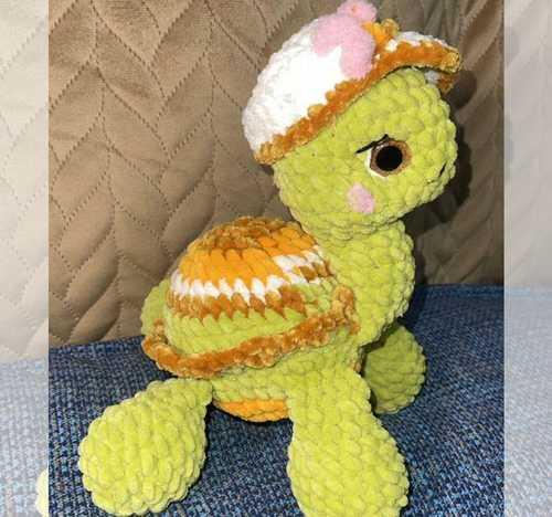 Вязаная игрушка черепаха