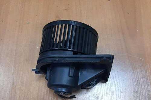 Мотор отопителя VAG Ауди Шкода Сеат VAG 1J1819021A